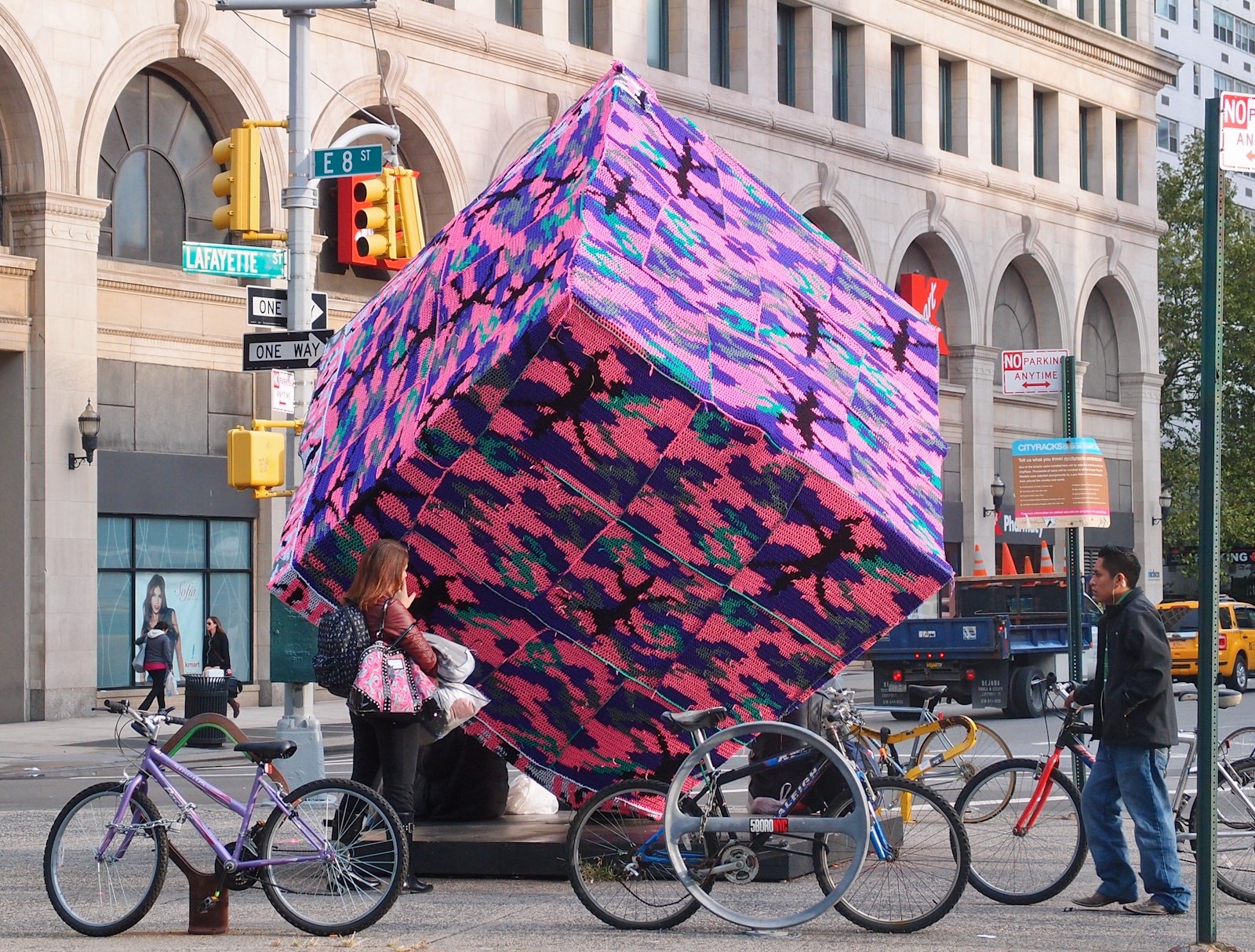 Remember ‘The Alamo’: A history of the Astor Place cube - Village ...
