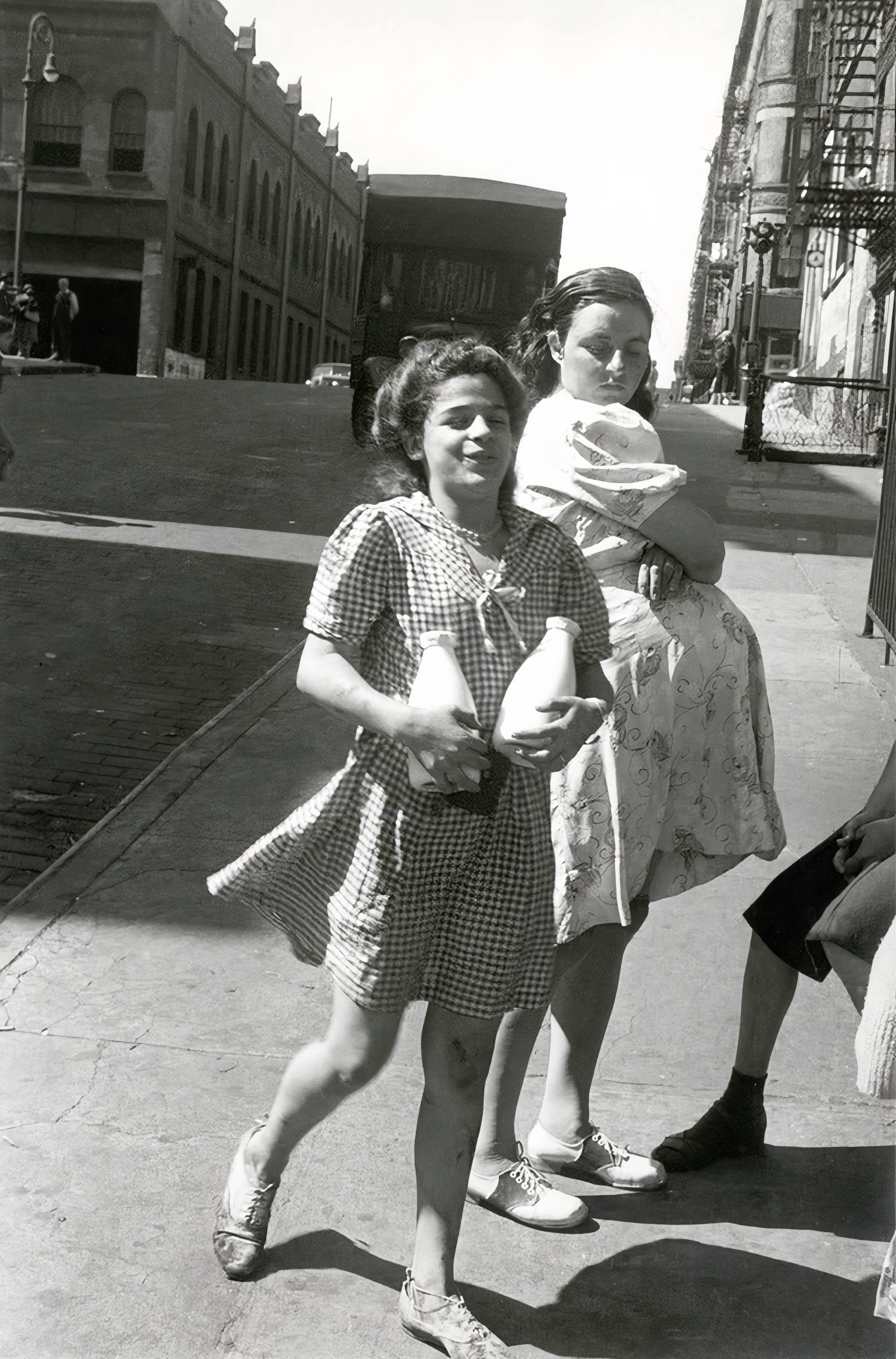 Helen Levitt: South of Union Square Poet Laureate of Photography ...
