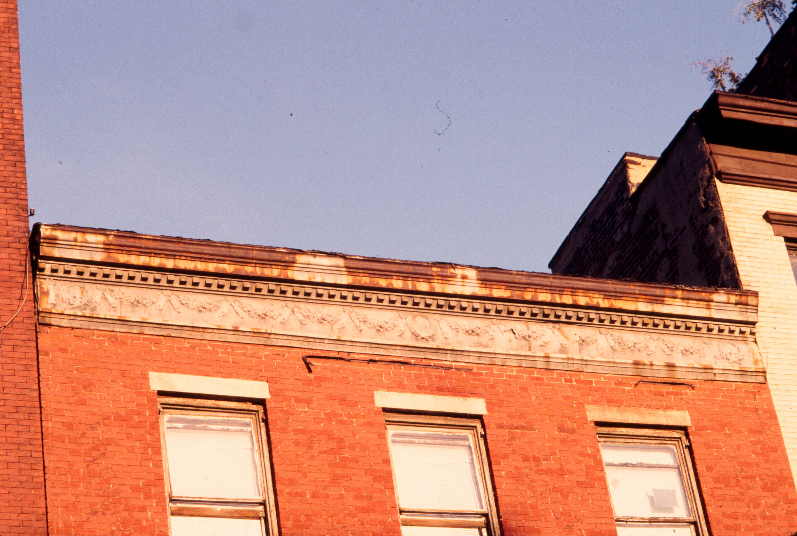 437 Washington Street, Lintels and Cornice - Village Preservation