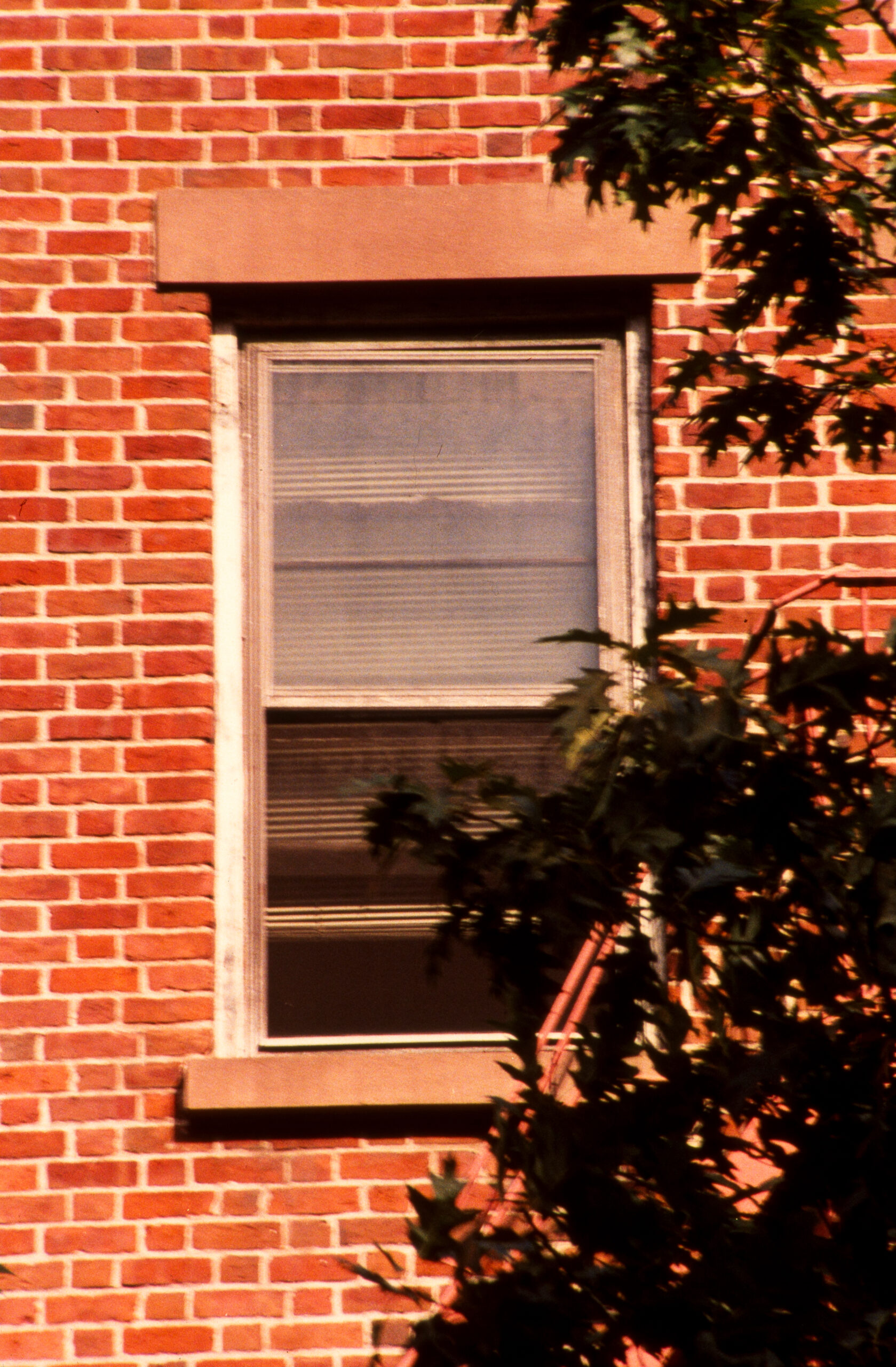 655 Washington Street, Lintel - Village Preservation